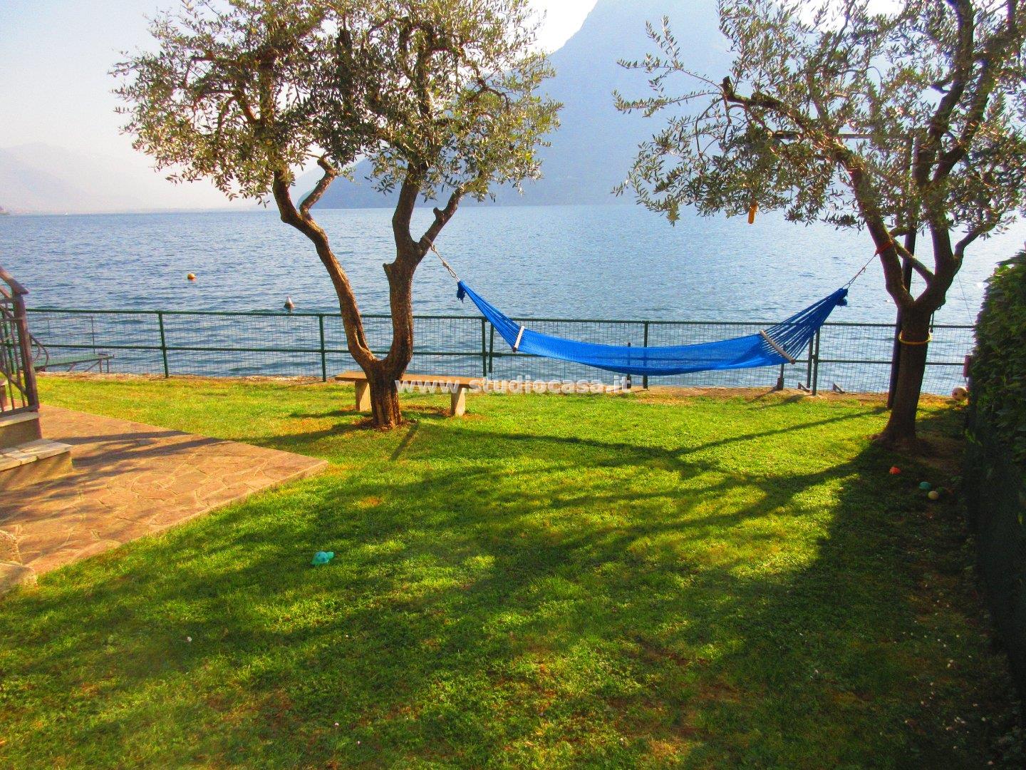 Villa Unifamiliare in vendita a Riva di Solto proposto da Studio Casa ...