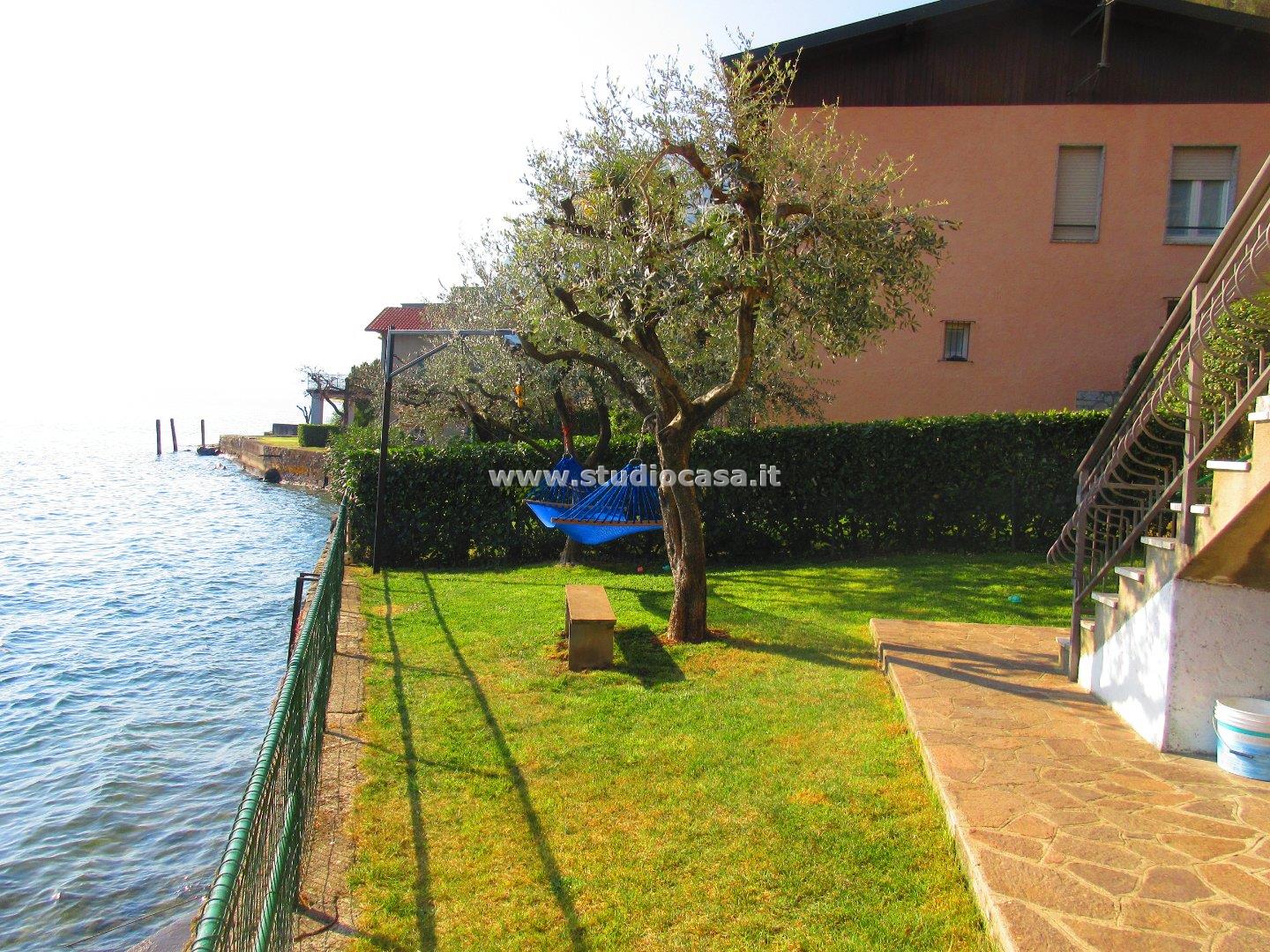 Villa Unifamiliare in vendita a Riva di Solto proposto da Studio Casa ...