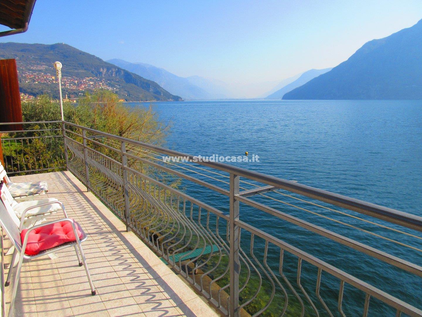 Villa Unifamiliare in vendita a Riva di Solto proposto da Studio Casa ...